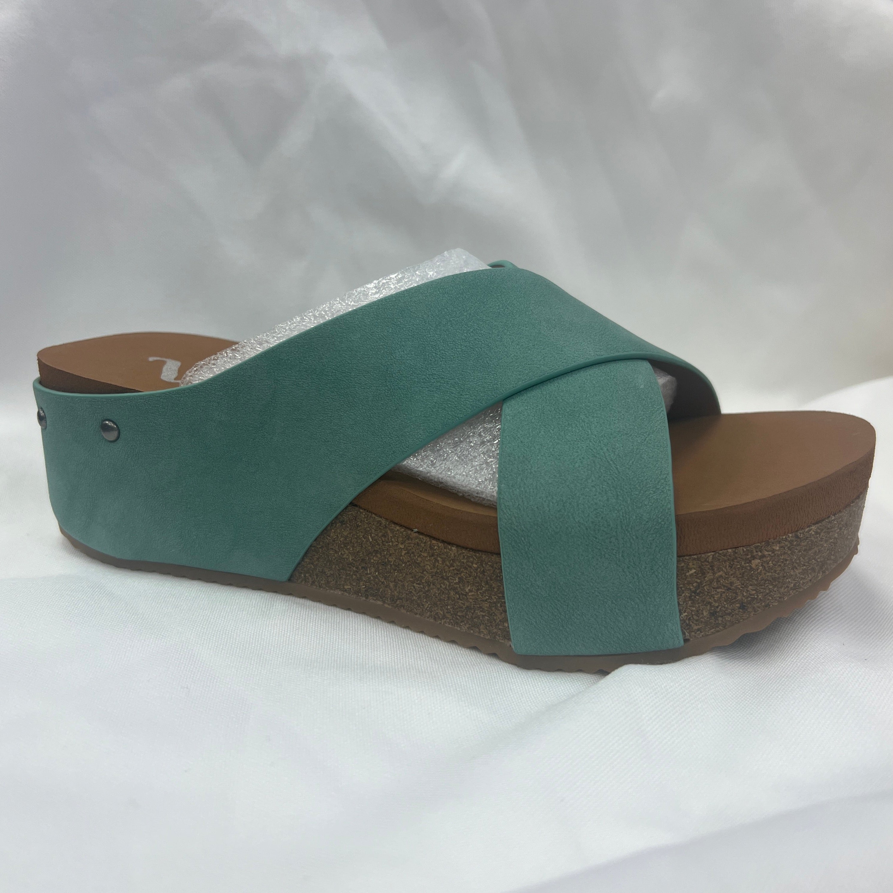 Very G Hero Slide Wedge Sandal – Sisters Gifts & More